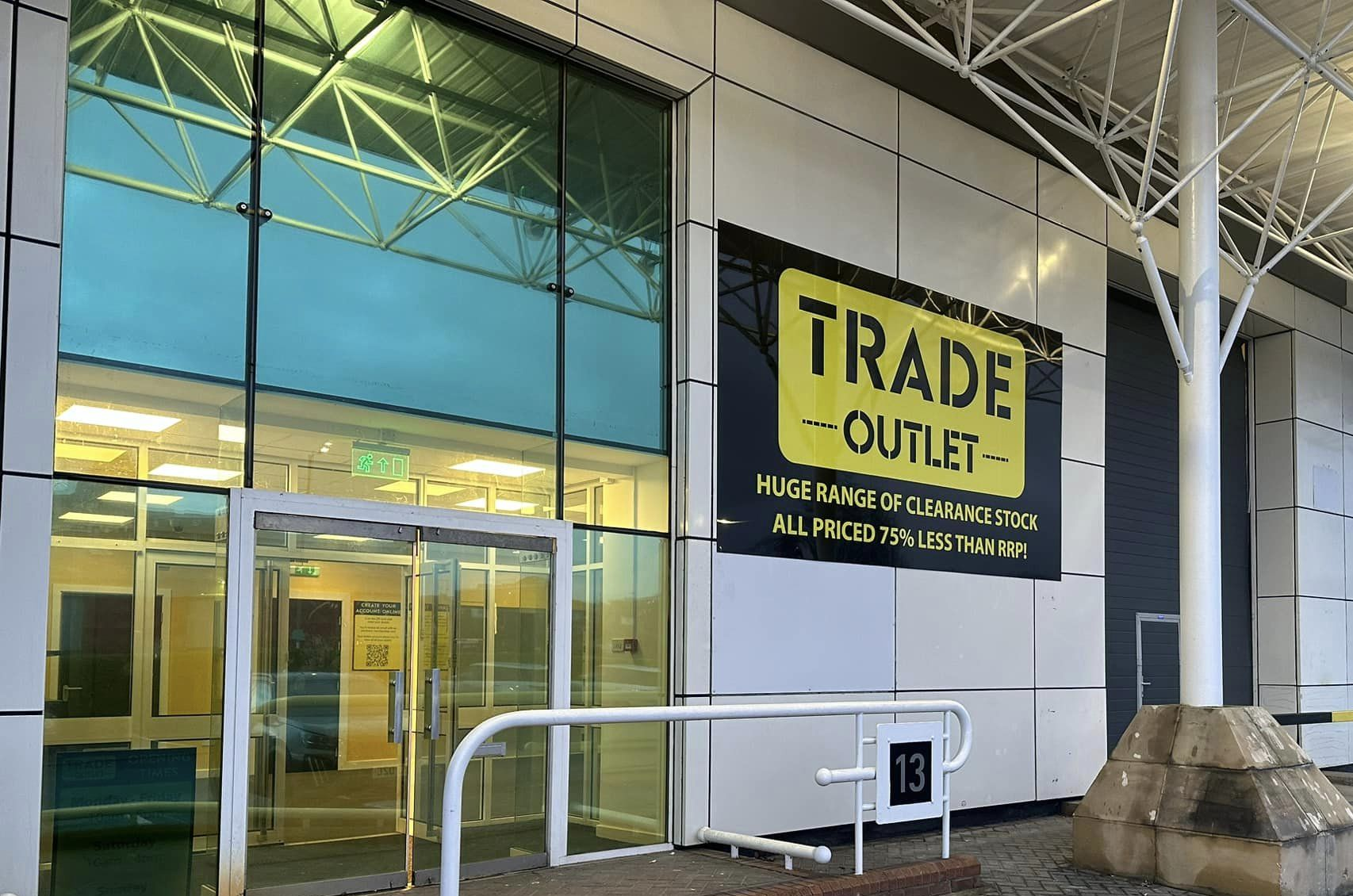 Trade Outlet - Home